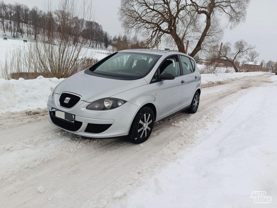 Grey SEAT Altea 2008 in Siauliai, with an engine capacity of 1.90 L and mileage of 268 thousand km for 2000 €, photo 1 on AUTOMOTO.COM.LV