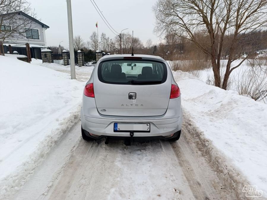 Grey SEAT Altea 2008 in Siauliai, with an engine capacity of 1.90 L and mileage of 268 thousand km for 2000 €, photo 5 on AUTOMOTO.COM.LV