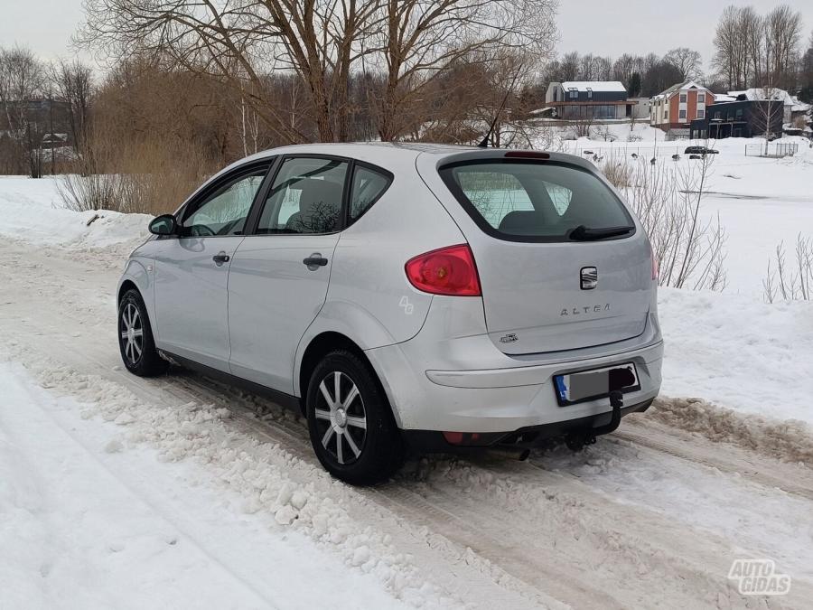 Grey SEAT Altea 2008 in Siauliai, with an engine capacity of 1.90 L and mileage of 268 thousand km for 2000 €, photo 6 on AUTOMOTO.COM.LV