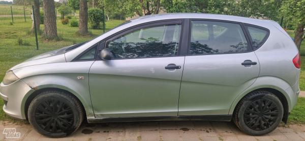 Pelēks SEAT Altea 2008 Viļņa, ar dzinēja tilpumu 1.90 L un nobraukumu 375 tūkst. km par 550 €, foto 3 vietnē AUTOMOTO.COM.LV
