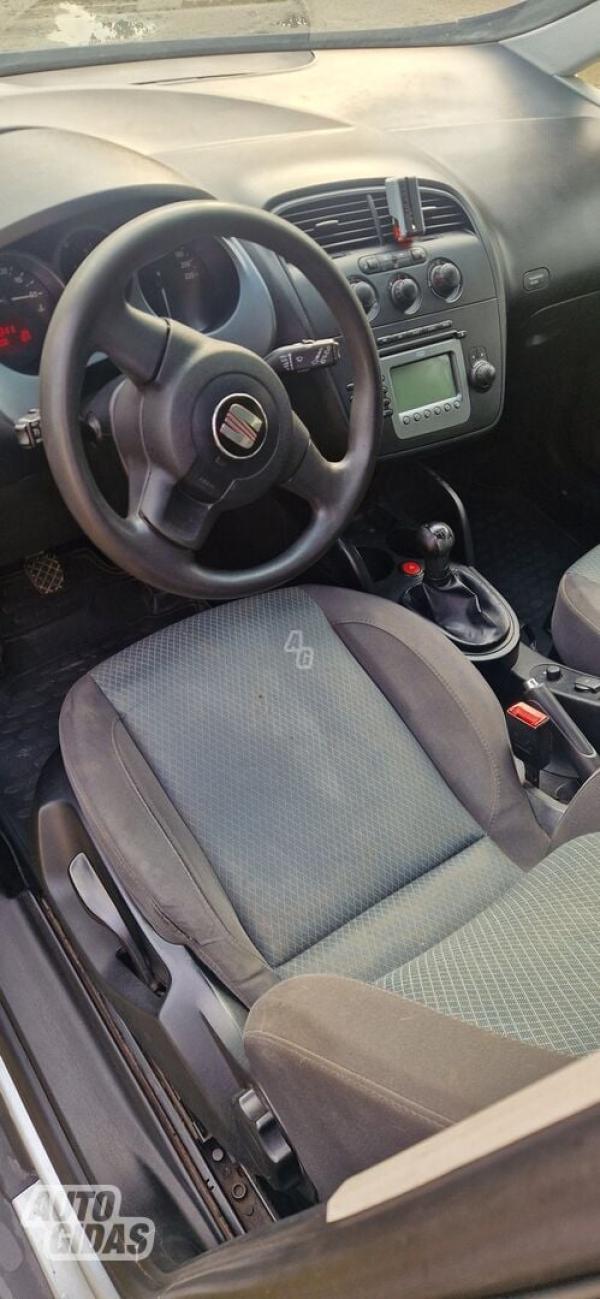 Pelēks SEAT Altea 2008 Viļņa, ar dzinēja tilpumu 1.90 L un nobraukumu 375 tūkst. km par 550 €, foto 5 vietnē AUTOMOTO.COM.LV