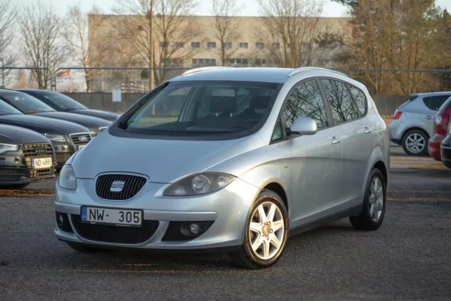 Grey SEAT Altea 2008 in Liepaja, with an engine capacity of 1.90 L and mileage of 205 thousand km for 3800 €, photo 1 on AUTOMOTO.COM.LV