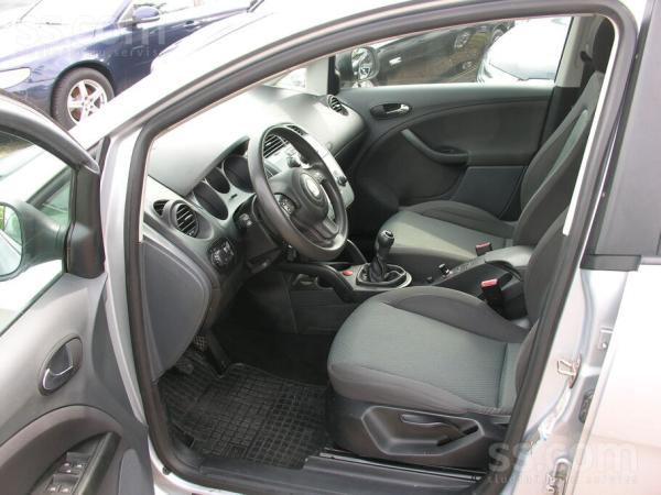 Grey SEAT Altea 2008 in Riga, with an engine capacity of 1.90 L and mileage of 0 thousand km for 1750 €, photo 9 on AUTOMOTO.COM.LV