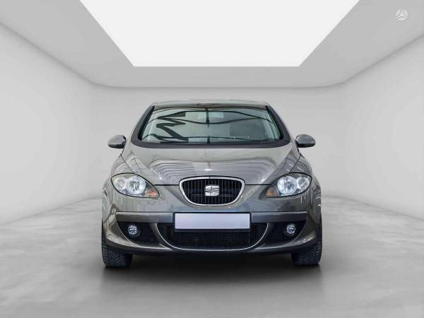 Pelēks SEAT Altea 2008 Kauņa, ar dzinēja tilpumu 1.90 L un nobraukumu 276 tūkst. km par 2390 €, foto 2 vietnē AUTOMOTO.COM.LV