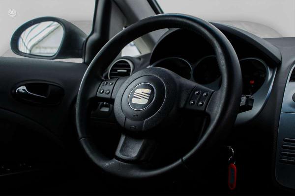 Pelēks SEAT Altea 2008 Kauņa, ar dzinēja tilpumu 1.90 L un nobraukumu 276 tūkst. km par 2390 €, foto 10 vietnē AUTOMOTO.COM.LV