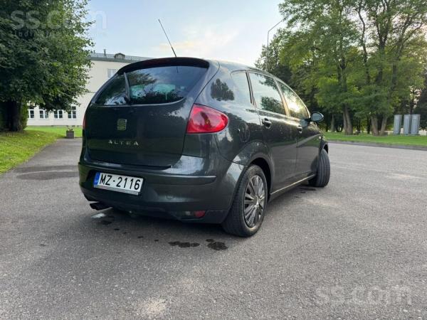 Grey SEAT Altea 2008 in Daugavpils, with an engine capacity of 2.00 L and mileage of 335 thousand km for 2100 €, photo 2 on AUTOMOTO.COM.LV