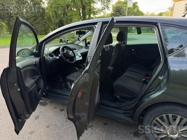 Grey SEAT Altea 2008 in Daugavpils, with an engine capacity of 2.00 L and mileage of 335 thousand km for 2100 €, photo 4 on AUTOMOTO.COM.LV