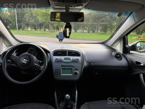 Grey SEAT Altea 2008 in Daugavpils, with an engine capacity of 2.00 L and mileage of 335 thousand km for 2100 €, photo 5 on AUTOMOTO.COM.LV