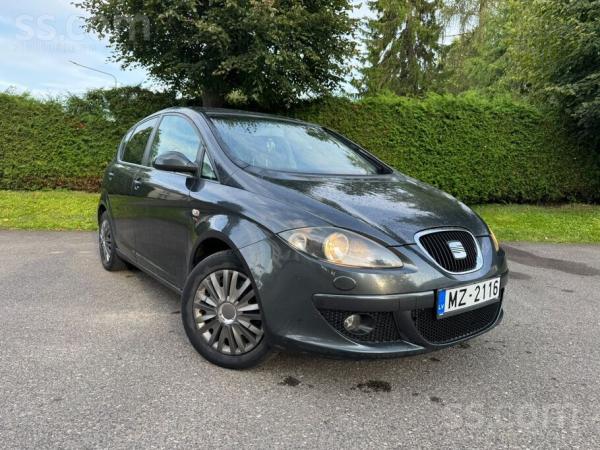Grey SEAT Altea 2008 in Daugavpils, with an engine capacity of 2.00 L and mileage of 335 thousand km for 2100 €, photo 7 on AUTOMOTO.COM.LV