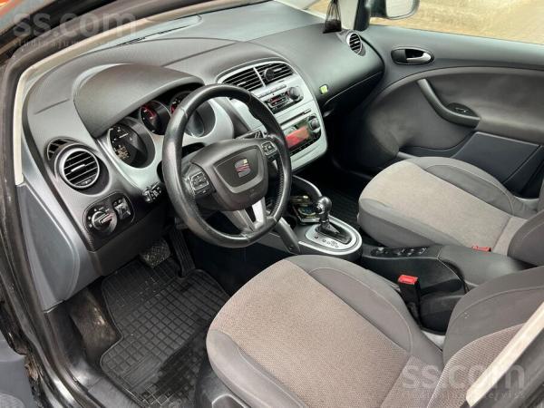 Grey SEAT Altea 2010 in Kuldiga, with an engine capacity of 1.60 L and mileage of 289 thousand km for 3250 €, photo 6 on AUTOMOTO.COM.LV