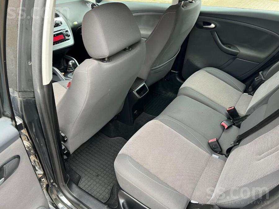 Grey SEAT Altea 2010 in Kuldiga, with an engine capacity of 1.60 L and mileage of 289 thousand km for 3250 €, photo 8 on AUTOMOTO.COM.LV