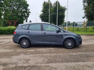 Pelēks SEAT Altea 2010 Ogre, ar dzinēja tilpumu 1.40 L un nobraukumu 205 tūkst. km par 4770 €, foto 5 vietnē AUTOMOTO.COM.LV