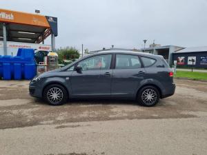 Pelēks SEAT Altea 2010 Ogre, ar dzinēja tilpumu 1.40 L un nobraukumu 205 tūkst. km par 4770 €, foto 9 vietnē AUTOMOTO.COM.LV