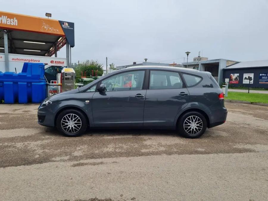 Pelēks SEAT Altea 2010 Ogre, ar dzinēja tilpumu 1.40 L un nobraukumu 205 tūkst. km par 4770 €, foto 9 vietnē AUTOMOTO.COM.LV