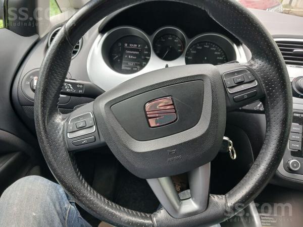 Pelēks SEAT Altea 2010 Rīga, ar dzinēja tilpumu 1.80 L un nobraukumu 208 tūkst. km par 4600 €, foto 10 vietnē AUTOMOTO.COM.LV