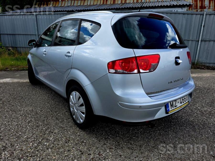 Grey SEAT Altea 2011 in Riga, with an engine capacity of 1.20 L and mileage of 238 thousand km for 2600 €, photo 5 on AUTOMOTO.COM.LV