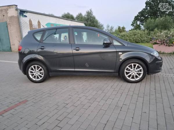 Pelēks SEAT Altea 2011 Kauņa, ar dzinēja tilpumu 1.80 L un nobraukumu 241 tūkst. km par 4300 €, foto 3 vietnē AUTOMOTO.COM.LV