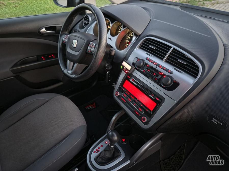 Pelēks SEAT Altea 2011 Kauņa, ar dzinēja tilpumu 1.80 L un nobraukumu 241 tūkst. km par 3990 €, foto 21 vietnē AUTOMOTO.COM.LV