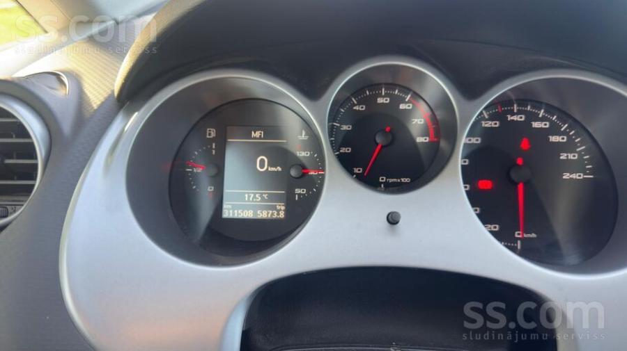 Grey SEAT Altea 2012 in Tukums, with an engine capacity of 1.20 L and mileage of 312 thousand km for 2800 €, photo 9 on AUTOMOTO.COM.LV
