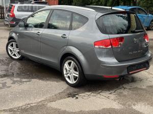 Pelēks SEAT Altea 2012 Rīga, ar dzinēja tilpumu 2.00 L un nobraukumu 154 tūkst. km par 6450 €, foto 3 vietnē AUTOMOTO.COM.LV