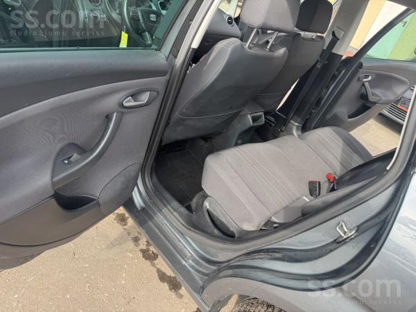 Grey SEAT Altea 2012 in Riga, with an engine capacity of 2.00 L and mileage of 154 thousand km for 6450 €, photo 9 on AUTOMOTO.COM.LV