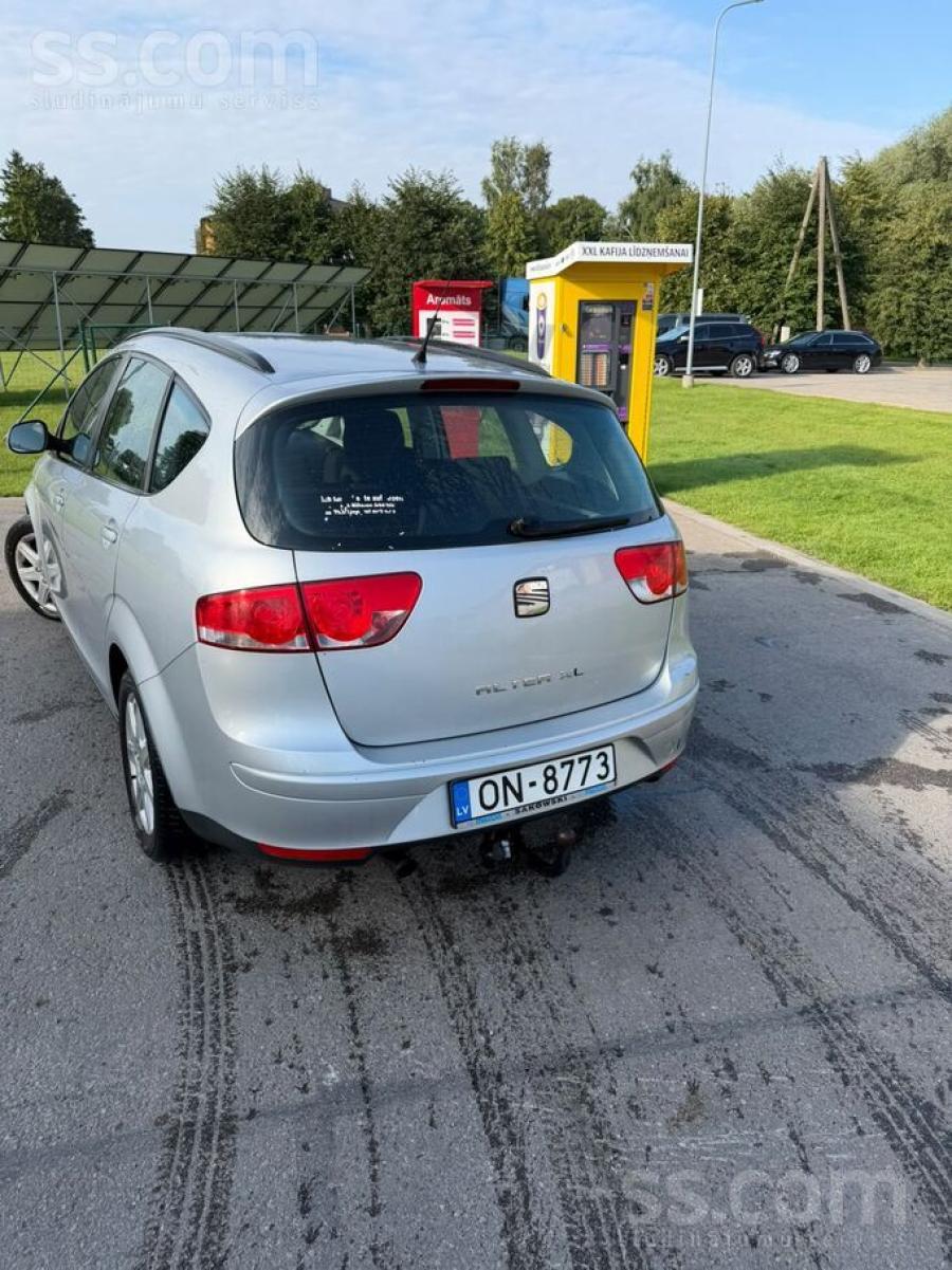 Pelēks SEAT Altea 2012 Rīga, ar dzinēja tilpumu 1.60 L un nobraukumu 280 tūkst. km par 3900 €, foto 5 vietnē AUTOMOTO.COM.LV