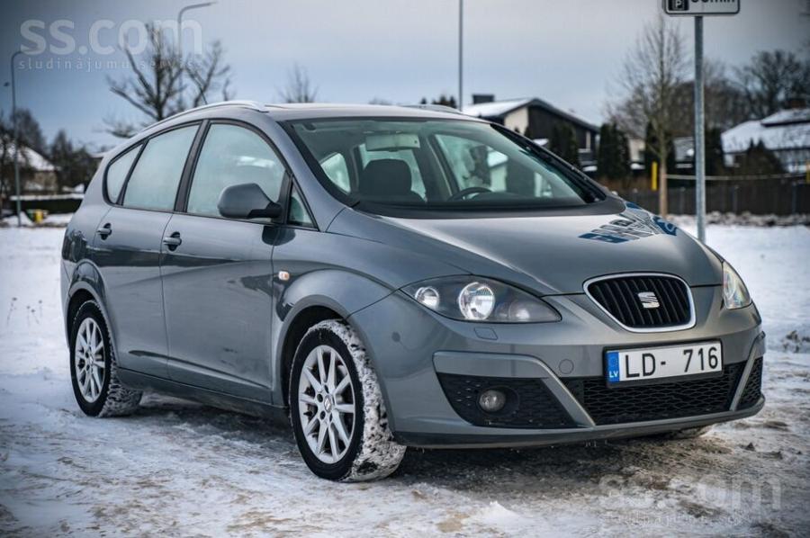 Pelēks SEAT Altea 2013 Rīga, ar dzinēja tilpumu 1.60 L un nobraukumu 0 tūkst. km par 2990 €, foto 3 vietnē AUTOMOTO.COM.LV