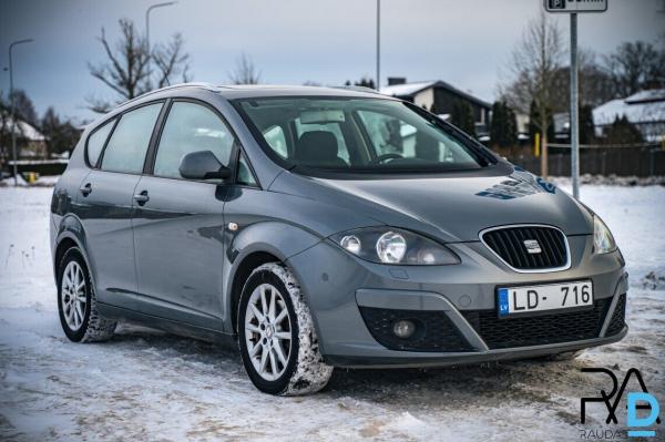 Grey SEAT Altea 2013 in Riga, with an engine capacity of 1.60 L and mileage of 340 thousand km for 2990 €, photo 2 on AUTOMOTO.COM.LV