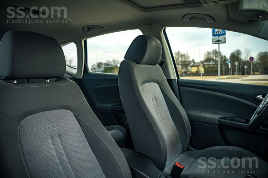 Grey SEAT Altea 2013 in Riga, with an engine capacity of 1.60 L and mileage of 0 thousand km for 1990 €, photo 10 on AUTOMOTO.COM.LV