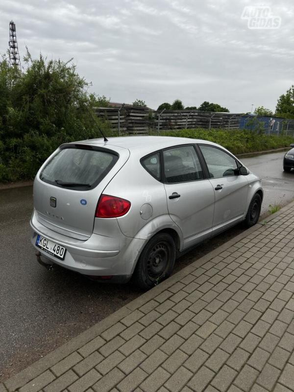 Pelēks SEAT Altea 2004 Klaipėda, ar dzinēja tilpumu 1.60 L un nobraukumu 239 tūkst. km par 750 €, foto 2 vietnē AUTOMOTO.COM.LV