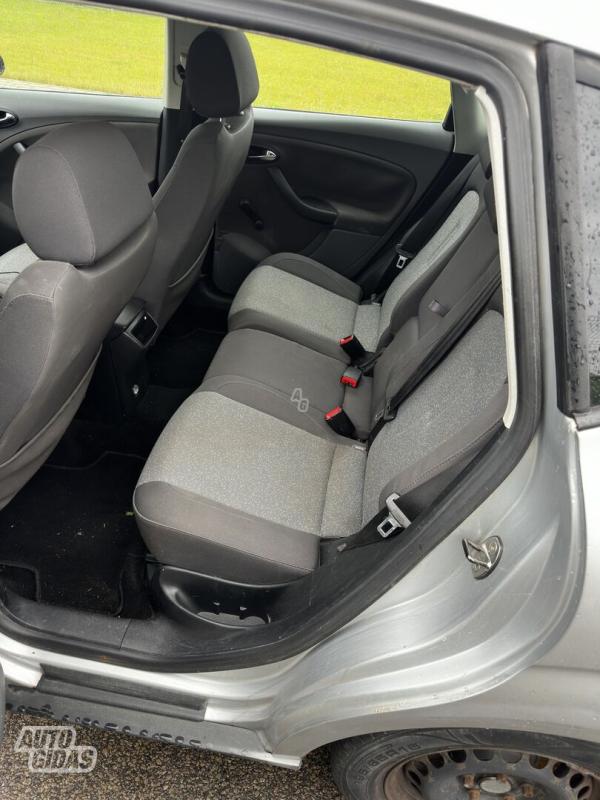 Pelēks SEAT Altea 2004 Klaipėda, ar dzinēja tilpumu 1.60 L un nobraukumu 239 tūkst. km par 750 €, foto 7 vietnē AUTOMOTO.COM.LV