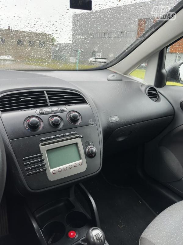 Pelēks SEAT Altea 2004 Klaipėda, ar dzinēja tilpumu 1.60 L un nobraukumu 239 tūkst. km par 750 €, foto 10 vietnē AUTOMOTO.COM.LV