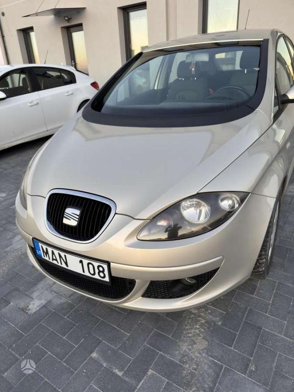 Grey SEAT Altea 2004 in Kaunas, with an engine capacity of 1.90 L and mileage of 271 thousand km for 1300 €, photo 2 on AUTOMOTO.COM.LV
