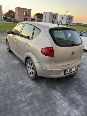 Grey SEAT Altea 2004 in Kaunas, with an engine capacity of 1.90 L and mileage of 271 thousand km for 1300 €, photo 4 on AUTOMOTO.COM.LV