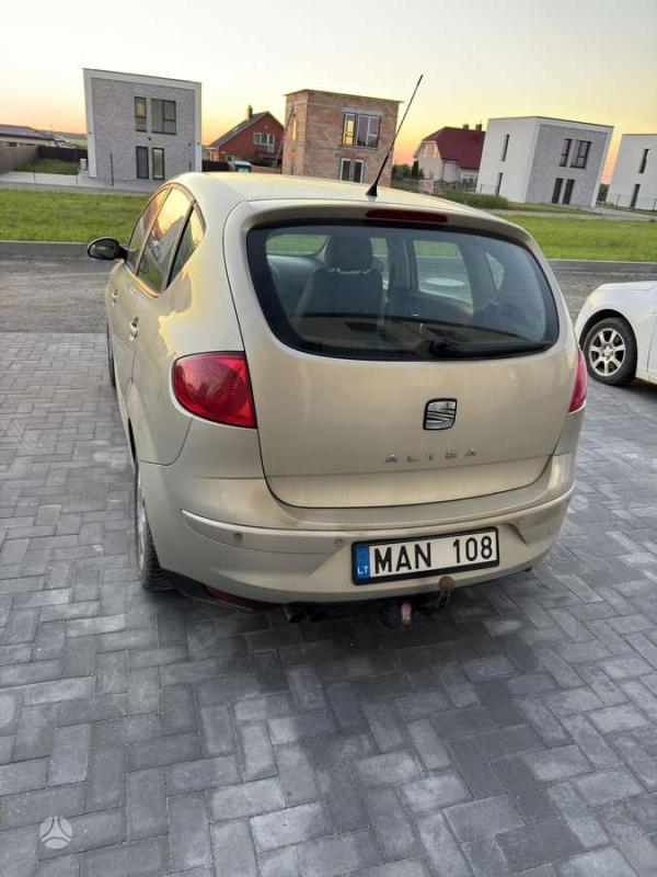 Grey SEAT Altea 2004 in Kaunas, with an engine capacity of 1.90 L and mileage of 271 thousand km for 1300 €, photo 4 on AUTOMOTO.COM.LV
