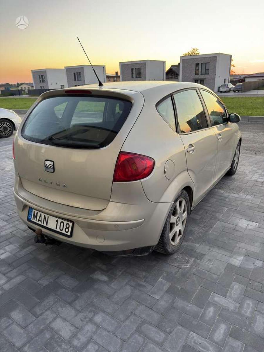 Grey SEAT Altea 2004 in Kaunas, with an engine capacity of 1.90 L and mileage of 271 thousand km for 1300 €, photo 6 on AUTOMOTO.COM.LV