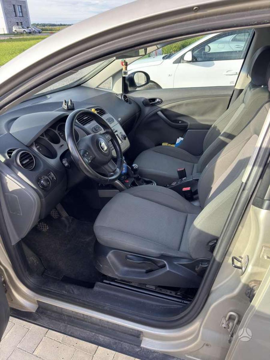 Grey SEAT Altea 2004 in Kaunas, with an engine capacity of 1.90 L and mileage of 271 thousand km for 1300 €, photo 11 on AUTOMOTO.COM.LV