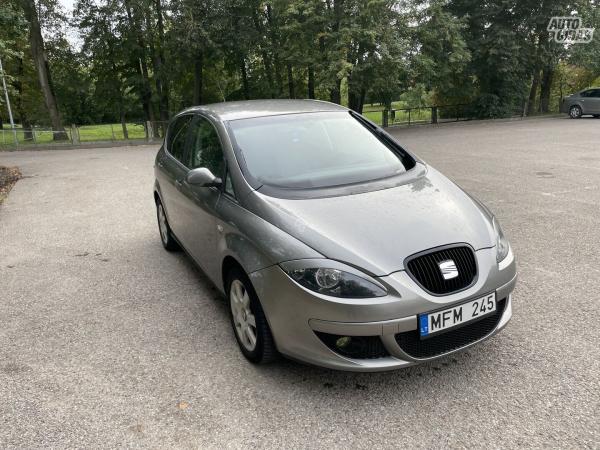 Grey SEAT Altea 2004 in Marijampole, with an engine capacity of 2.00 L and mileage of 354 thousand km for 1500 €, photo 1 on AUTOMOTO.COM.LV