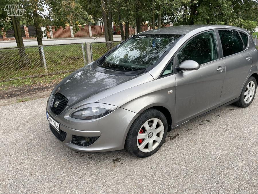 Grey SEAT Altea 2004 in Marijampole, with an engine capacity of 2.00 L and mileage of 354 thousand km for 1500 €, photo 8 on AUTOMOTO.COM.LV