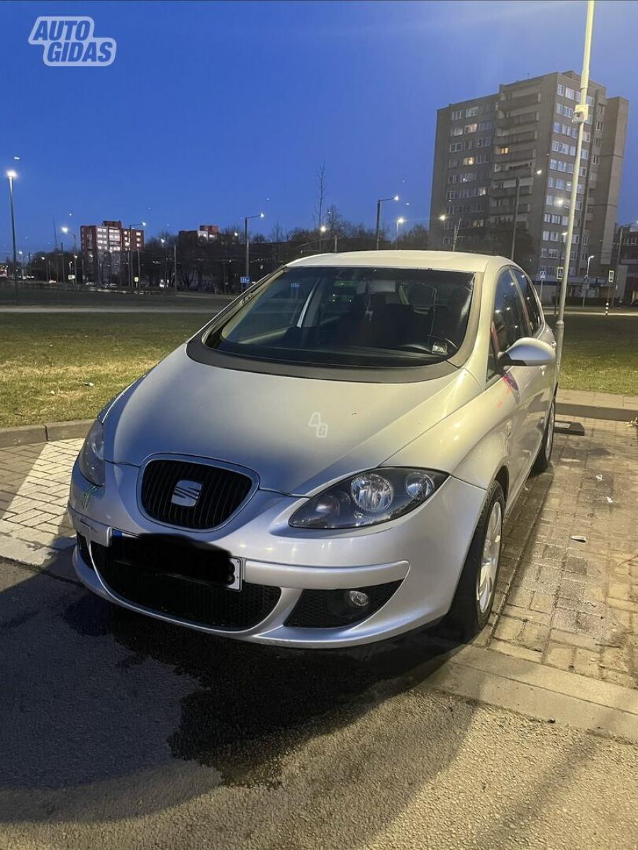 Pelēks SEAT Altea 2005 Kauņa, ar dzinēja tilpumu 1.90 L un nobraukumu 419 tūkst. km par 1000 €, foto 1 vietnē AUTOMOTO.COM.LV