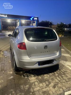 Pelēks SEAT Altea 2005 Kauņa, ar dzinēja tilpumu 1.90 L un nobraukumu 419 tūkst. km par 1000 €, foto 2 vietnē AUTOMOTO.COM.LV