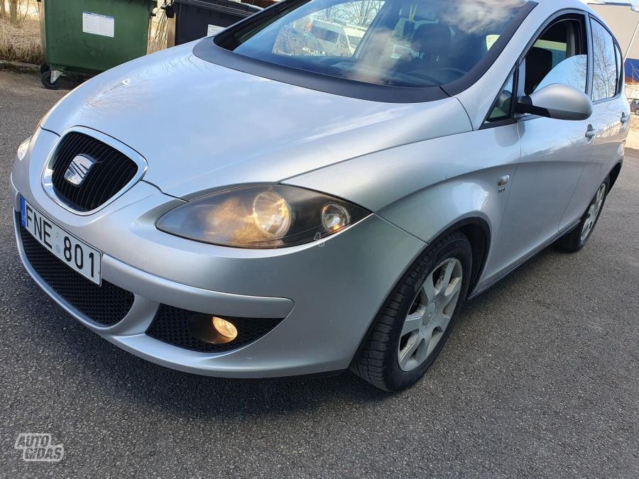 Pelēks SEAT Altea 2005 Šauļi, ar dzinēja tilpumu 2.00 L un nobraukumu 290 tūkst. km par 1100 €, foto 1 vietnē AUTOMOTO.COM.LV