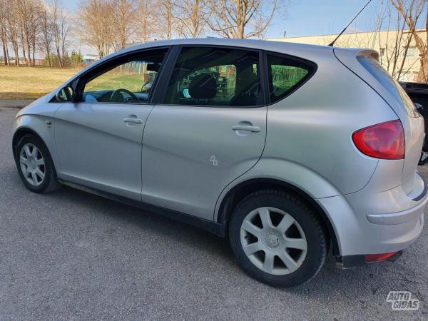 Pelēks SEAT Altea 2005 Šauļi, ar dzinēja tilpumu 2.00 L un nobraukumu 290 tūkst. km par 1100 €, foto 8 vietnē AUTOMOTO.COM.LV