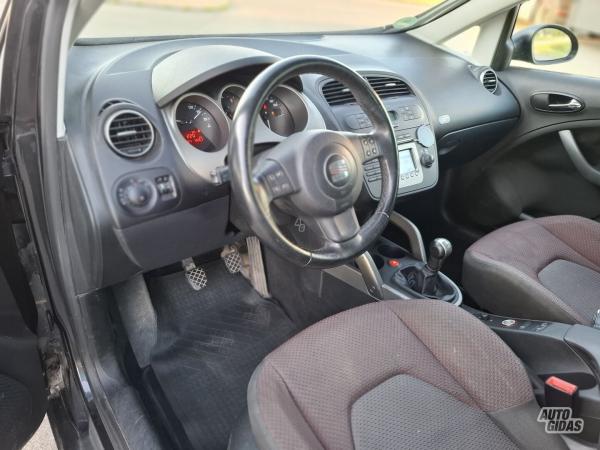Grey SEAT Altea 2005 in Siauliai, with an engine capacity of 2.00 L and mileage of 321 thousand km for 1890 €, photo 6 on AUTOMOTO.COM.LV