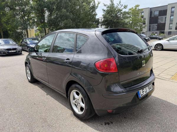 Grey SEAT Altea 2005 in Vilnius, with an engine capacity of 1.60 L and mileage of 20 thousand km for 1650 €, photo 5 on AUTOMOTO.COM.LV