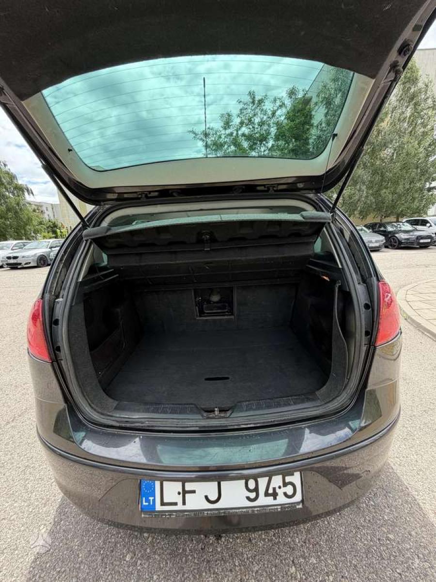 Pelēks SEAT Altea 2005 Viļņa, ar dzinēja tilpumu 1.60 L un nobraukumu 20 tūkst. km par 1650 €, foto 17 vietnē AUTOMOTO.COM.LV