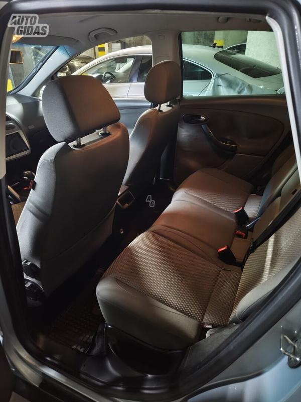 Grey SEAT Altea 2005 in Vilnius, with an engine capacity of 2.00 L and mileage of 319 thousand km for 1700 €, photo 9 on AUTOMOTO.COM.LV