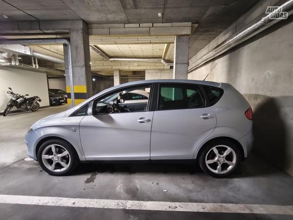 Grey SEAT Altea 2005 in Vilnius, with an engine capacity of 2.00 L and mileage of 319 thousand km for 1700 €, photo 5 on AUTOMOTO.COM.LV