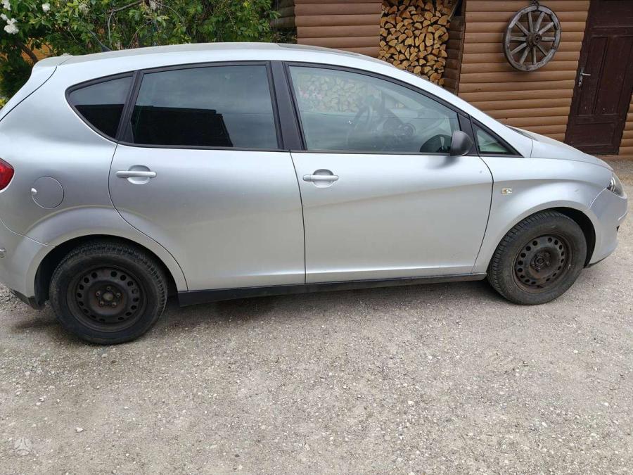 Grey SEAT Altea 2006 in Sakiai, with an engine capacity of 1.90 L and mileage of 273 thousand km for 800 €, photo 6 on AUTOMOTO.COM.LV