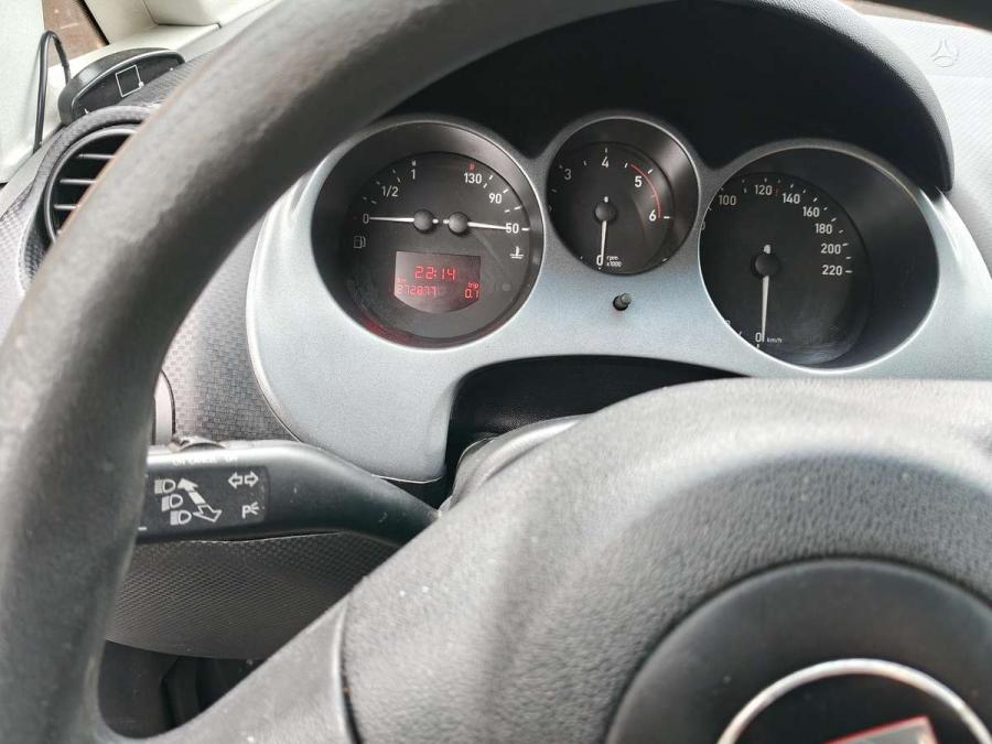 Grey SEAT Altea 2006 in Sakiai, with an engine capacity of 1.90 L and mileage of 273 thousand km for 800 €, photo 13 on AUTOMOTO.COM.LV